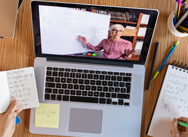 Platon. Educational courses for students - Vistula University