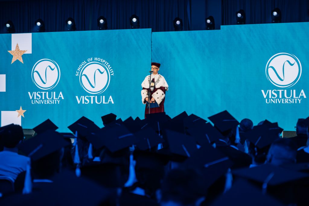 You can change the world, now. Graduation 2023/2024 at Vistula ...